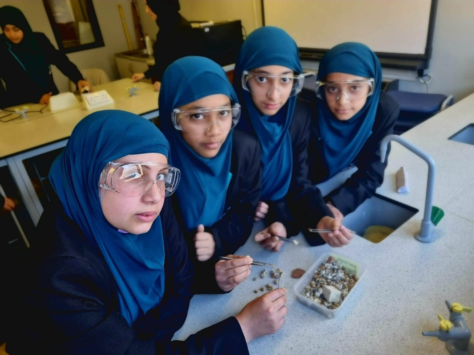 Islamiyah Girls High School – Providing Educational Excellence